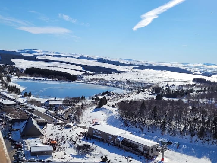 Appartement 6/8 Personnes Aux Pieds Des Pistes - Chastreix