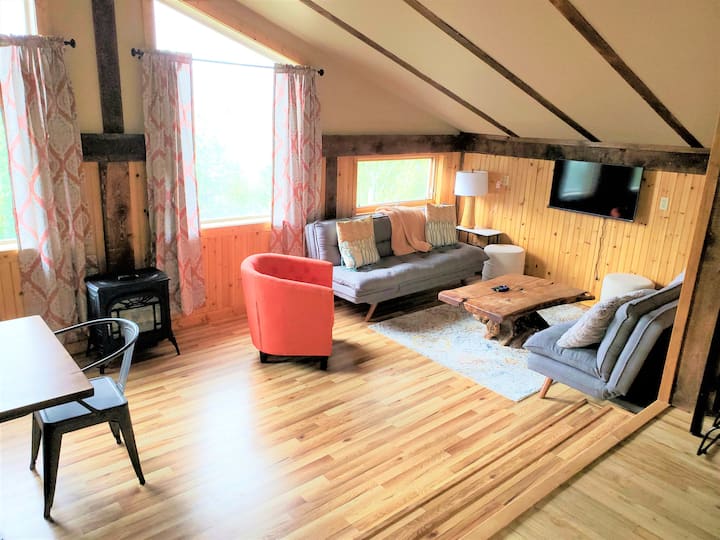 Historic Westcliffe Outpost Penthouse 2bed/2bath - Westcliffe, CO