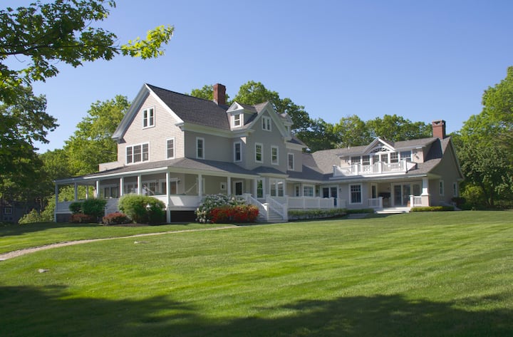 Luxury Riverfront Estate W/deep Water Dock & Pool - York, ME