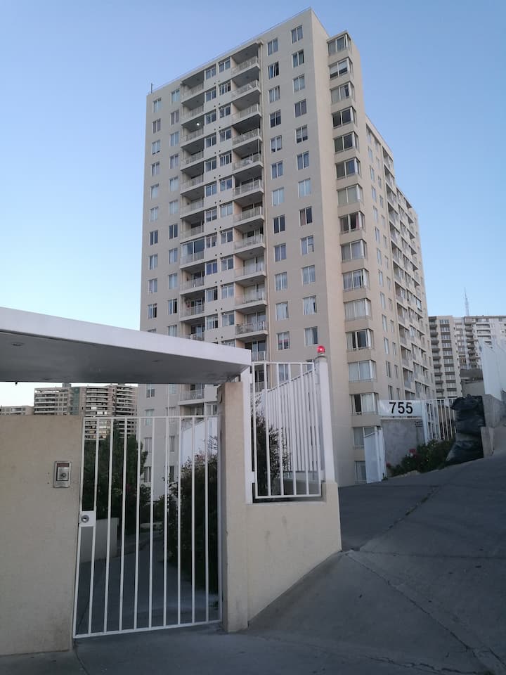 Departamento 1° Piso Con Amplia Terraza En Recreo - Valparaíso, Chile