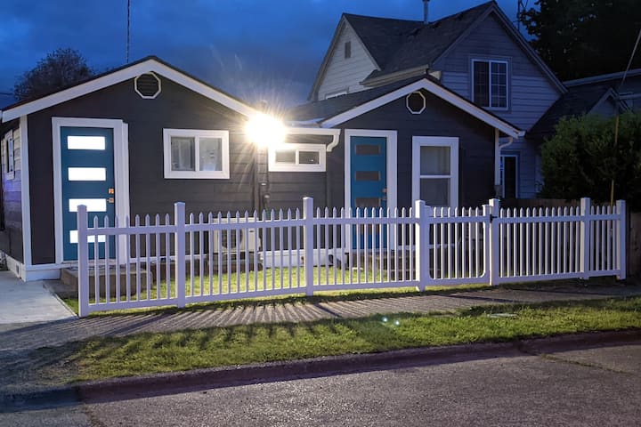 Anchor City Port Has Your Comfort Waiting! - Port Orchard, WA