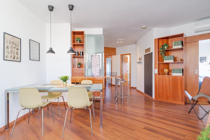 Cheerful Olympic Village Beach Apartment - Barcelone