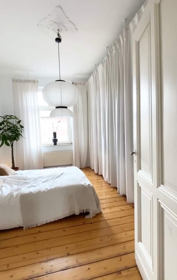 Altbau Wohnung Mit Balkon Im Trendviertel Flingern - 뒤셀도르프