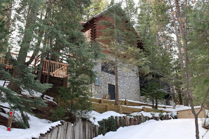 Twin Peaks Mountain House - San Bernardino, CA