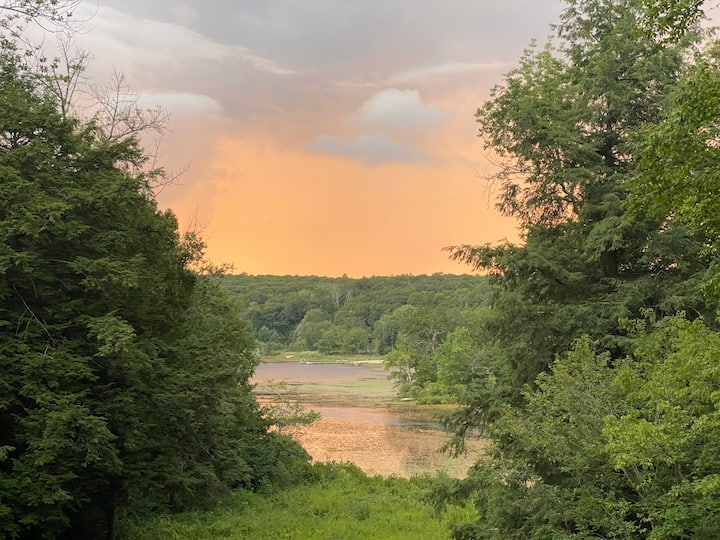 Lakeside Country Home In Northwestern Connecticut - Kent, CT