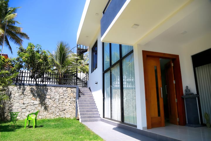 Villa In Kandy With 2 Bed Rooms - Kandy