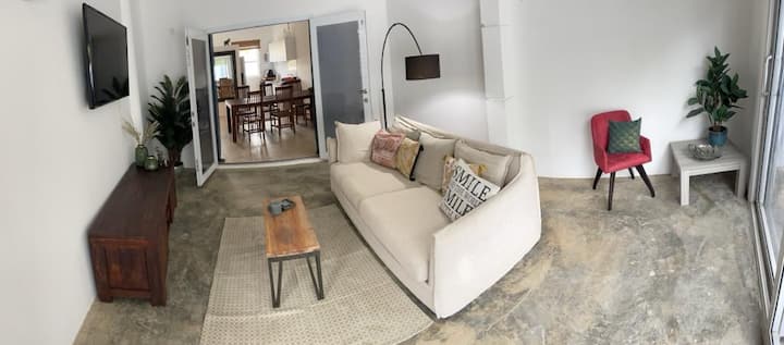 "Villa Susanna" 3-bedr 2-bathr House Sleeps 6+ - Curaçao