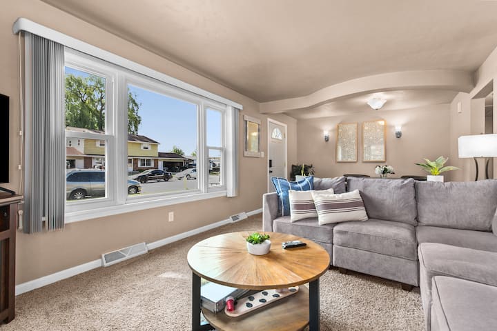 Stadium District Walking Distance, Tailgate Garage - Lambeau Field - Green Bay