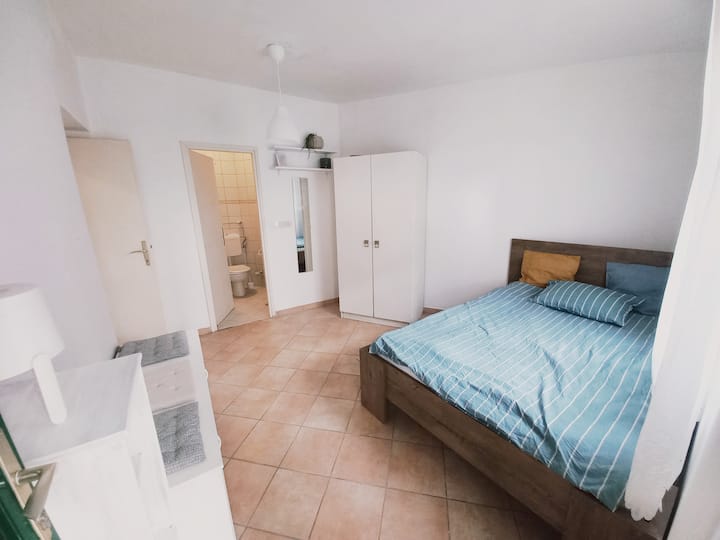 Cute 1 Bedroom Studio With Tiny Patio - Šibenik