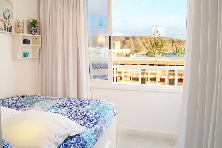 Centric Los Cristianos Apartment With A Seaview - Playa de las Américas