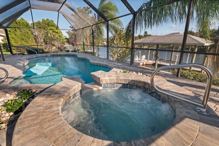 Waterfront/pool/hot Tub/dock / Game Room - Palm Coast, FL