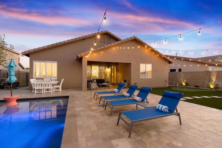 Peaceful Peoria Getaway 4br + Pool - Peoria, AZ