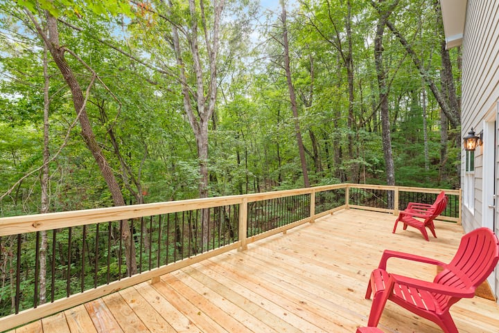 Peaceful Home On Yonah Mountain | Downtown Helen - Sautee Nacoochee, GA