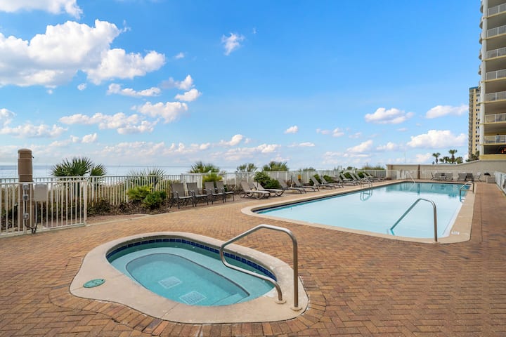 Penthouse Condo, Breathtaking Ocean View - Shipwreck Island Waterpark, Panama City Beach