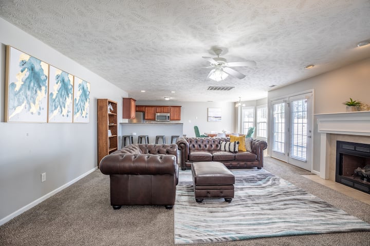 Gray Goose Lodge. Pool Table, 4 Tvs, Sleeps 7 - Fayetteville, NC