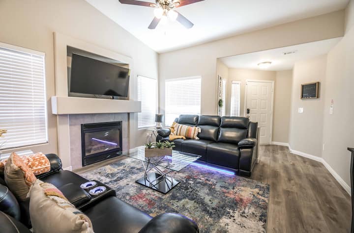 Las Vegas Vacation Home Close To The Strip. - North Las Vegas, NV