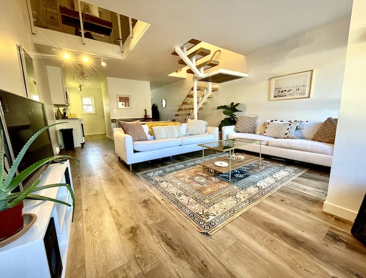 Stunning Downtown 2br/2ba Condo On Pearl St - Boulder, CO
