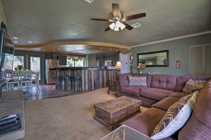 Renovated Open Floor Plan; Walk 2 Downtown & Shops - Page, AZ