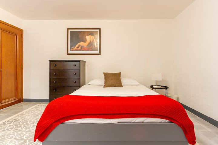 Hospédate En Escuela De Arte En Edificio Histórico - Querétaro