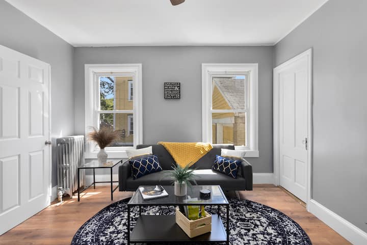 Central 2br East Side, Brown, Dining, Hospital - Providence, RI