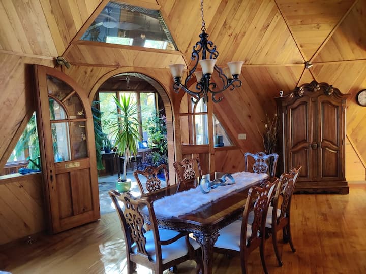 King Rm In Country Getaway Close To Town - Louisville, KY