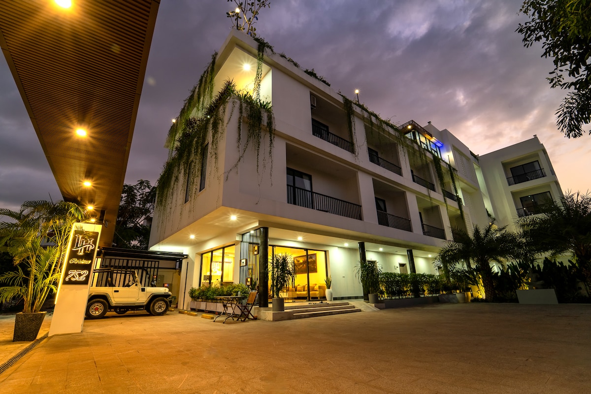 LH Résidence 752- 1 chambre pour 2 adultes + Prise en charge - Hôtels à ...