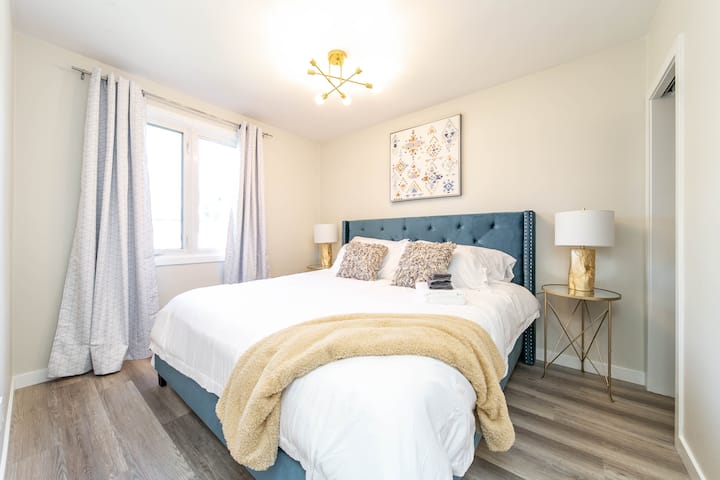 4b Modern Bungalow|mins To Dt|wifi|clean|disney+ - Alberta