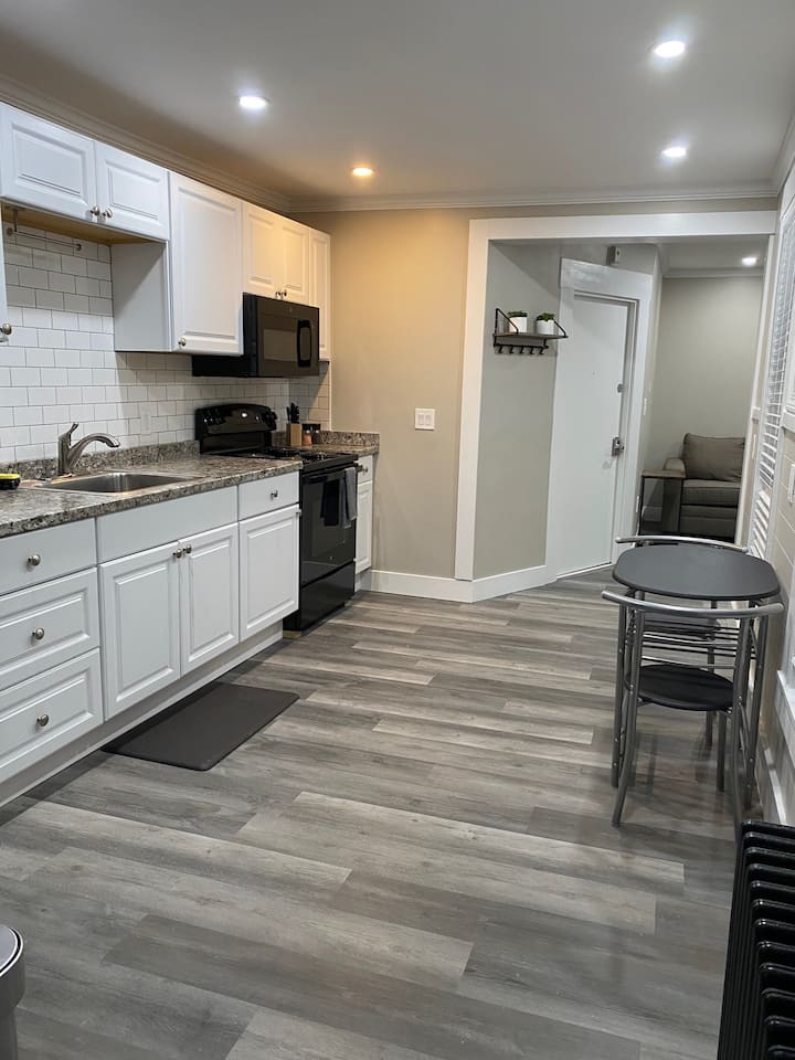 Lovely 2-bedroom Unit Downtown Manchester, Nh - Manchester, NH