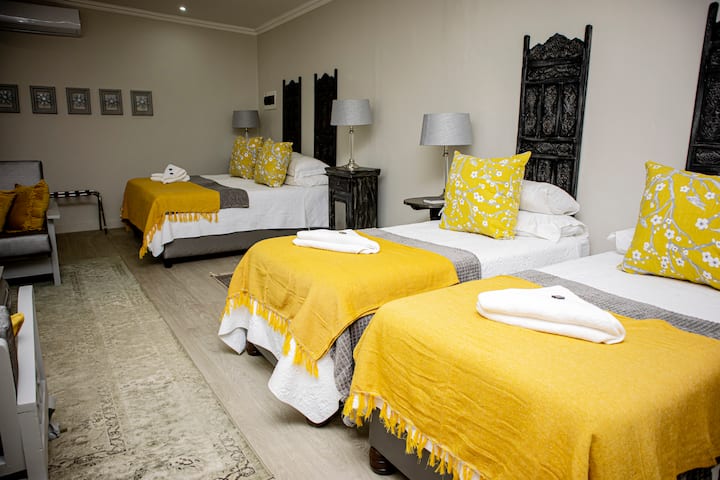 Cape Karoo Guesthouse - Garden Cottage - Beaufort West