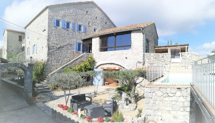 Gîte De Groupe Mas St-alban 8 Chambres 7 Sdb. - Ardèche