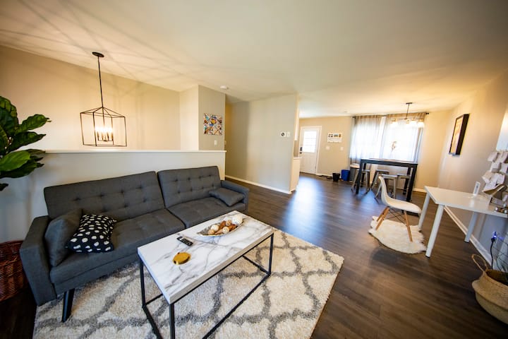 5-min To Easton Mall, Spacious Room, Free Parking - Columbus