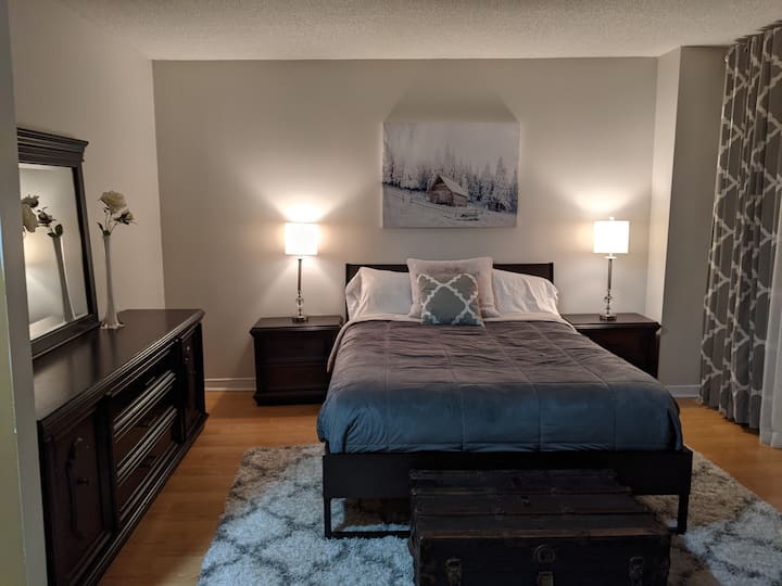 Lovely 2+2 On Georgian Bay With View Of Blue Mount - Collingwood