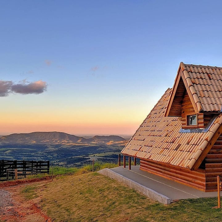 Chalés do Gigante - Flamboyant - Pousadas para Alugar em Pardinho, São ...