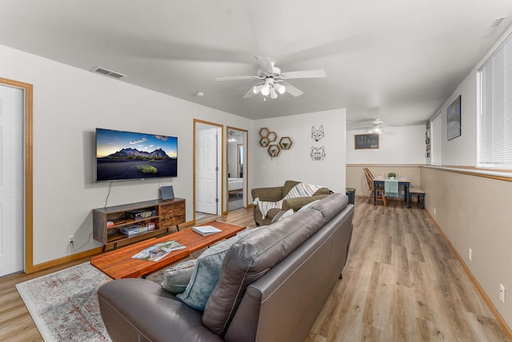 Downtown Apt | Completely Private | Extended Stay - Sioux Falls, SD