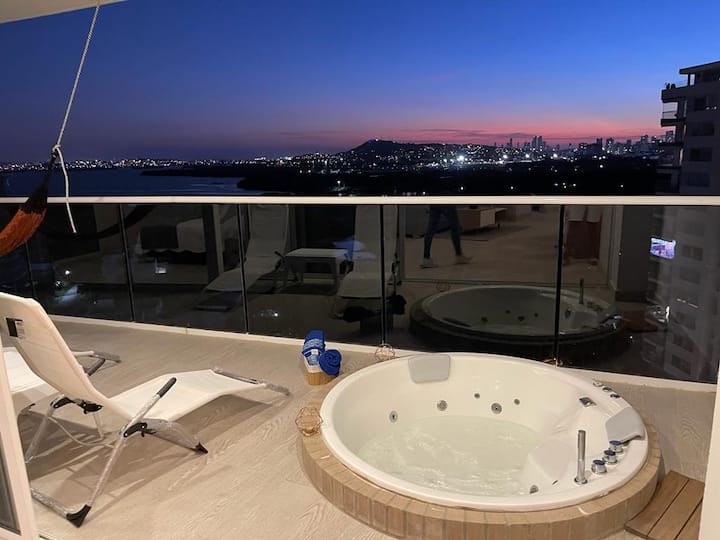 2-br Condo Near Beach Private Jacuzzi Cartagena Ac - Cartagena
