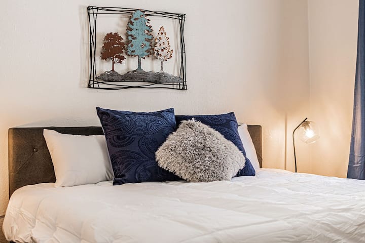 Rockwell Inn 1 | 2 King | Beautiful Views | Lava - Idaho (State)