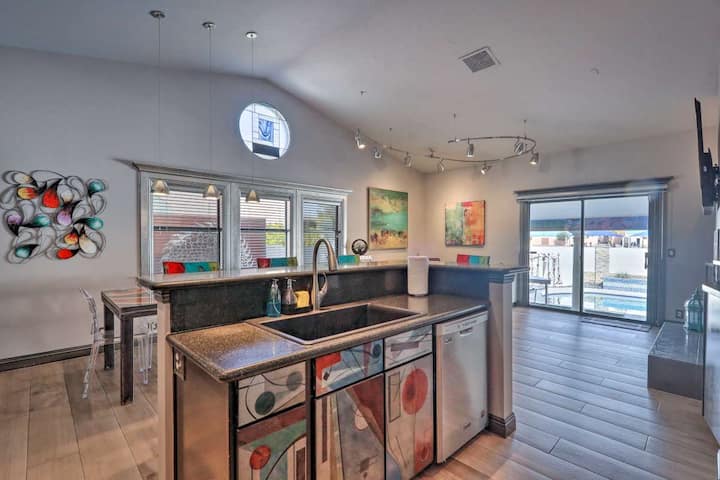Amazing 4br Art House Close Springtraining/stadium - Peoria, AZ
