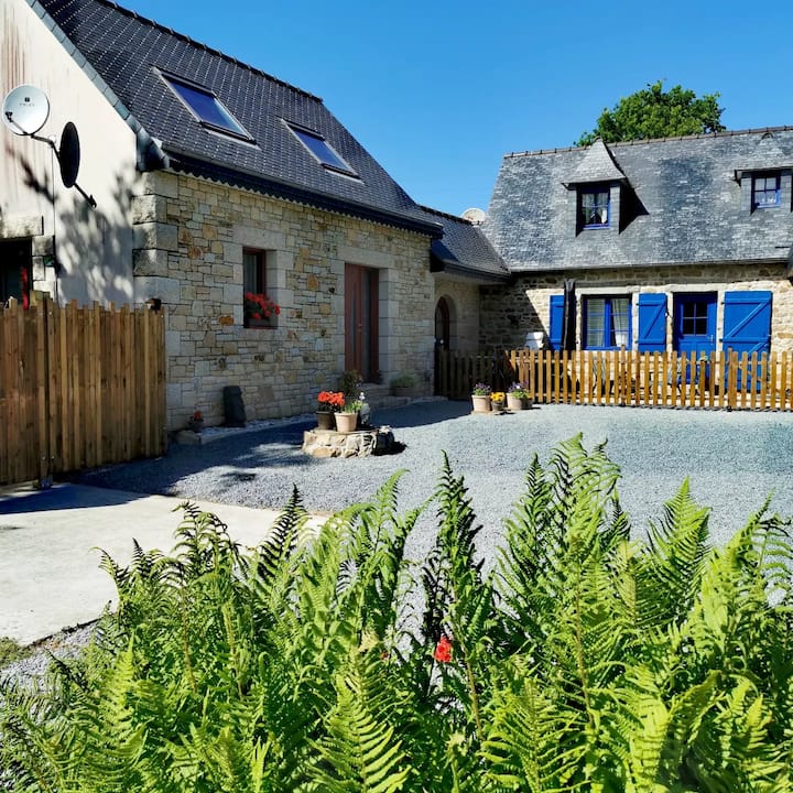 Côte De Granit Rose. - Lannion