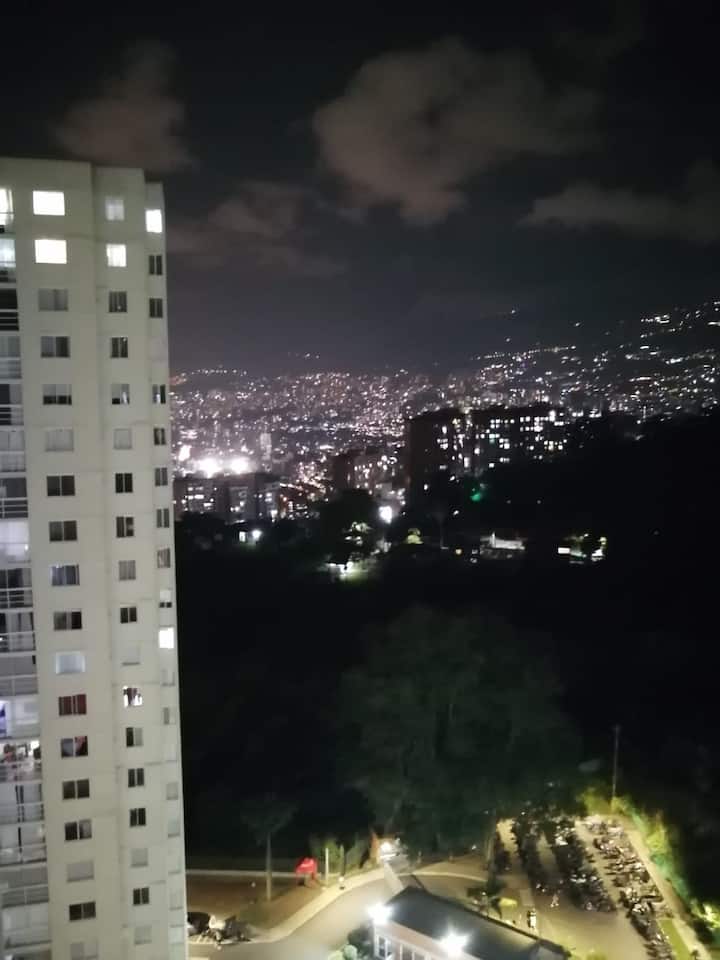 Sabaneta,piso 22,piscina,sauna,3cuartos,2baños - Sabaneta
