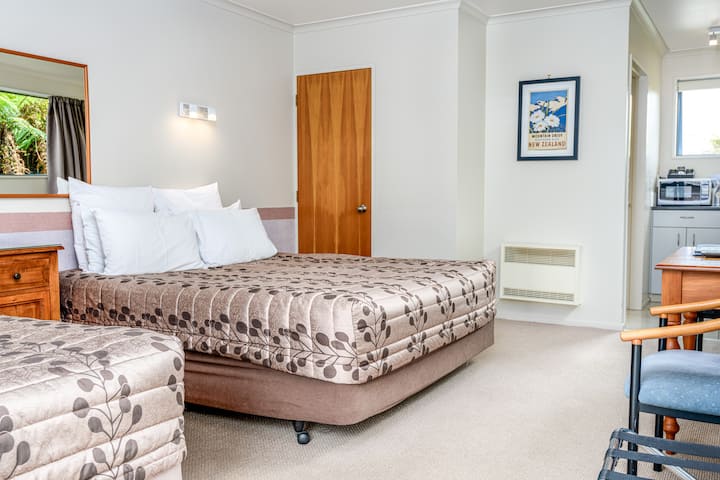 King Studio - Franz Josef / Waiau