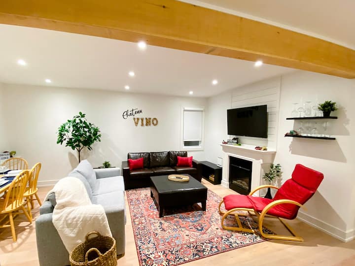 Chateau Vino - In The Heart Of Notl Wine Country! - Niagara-on-the-Lake