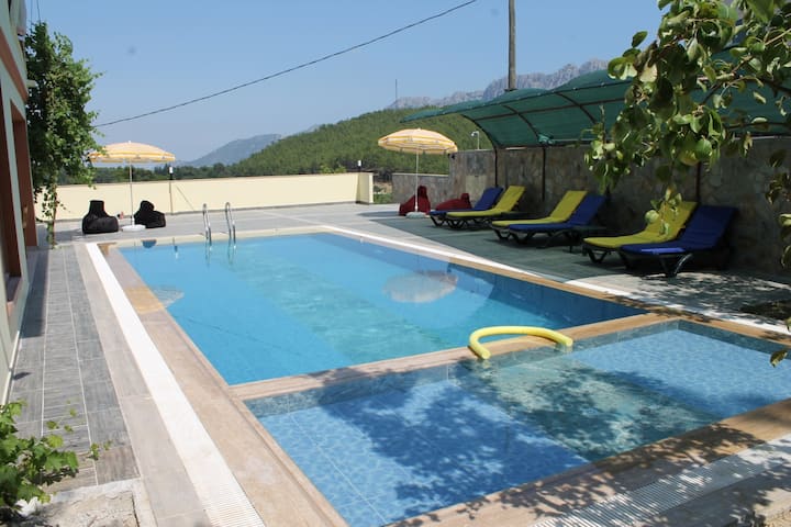 Doğa Içinde Havuzlu Villa - Konyaaltı