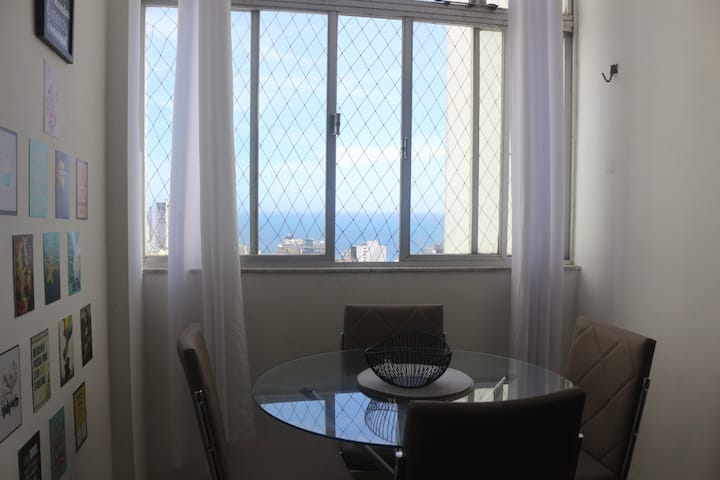 Quarto Em Aptº Na Barra Com Vista Para O Mar - Barra