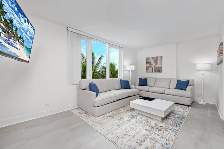 Private Condo At Roney Palace Miami Beach -0328 - Miami Beach, FL