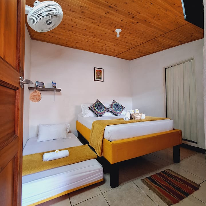 Hostal Colombian Gold San Gil Hab Triple Ensuite - Curiti