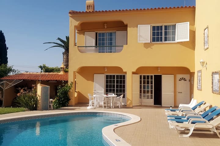 Moradia V3, Piscina, Bbq, Wi-fi, Perto Da Praia - Albufeira