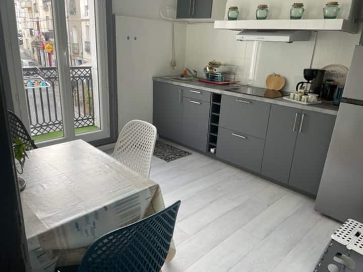 Appartement Centre Ville Quartier Des Artistes - Plage de Sète