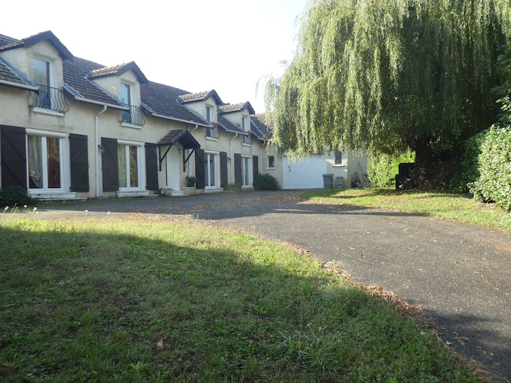 Maison Chaleureuse Avec Piscine - Lorette