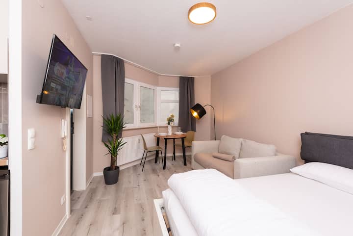 Prime Quality Studio In City-centre - Mannheim