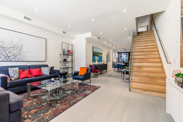 Spectacular Modern 3br Executive Home - Must See! - Toronto